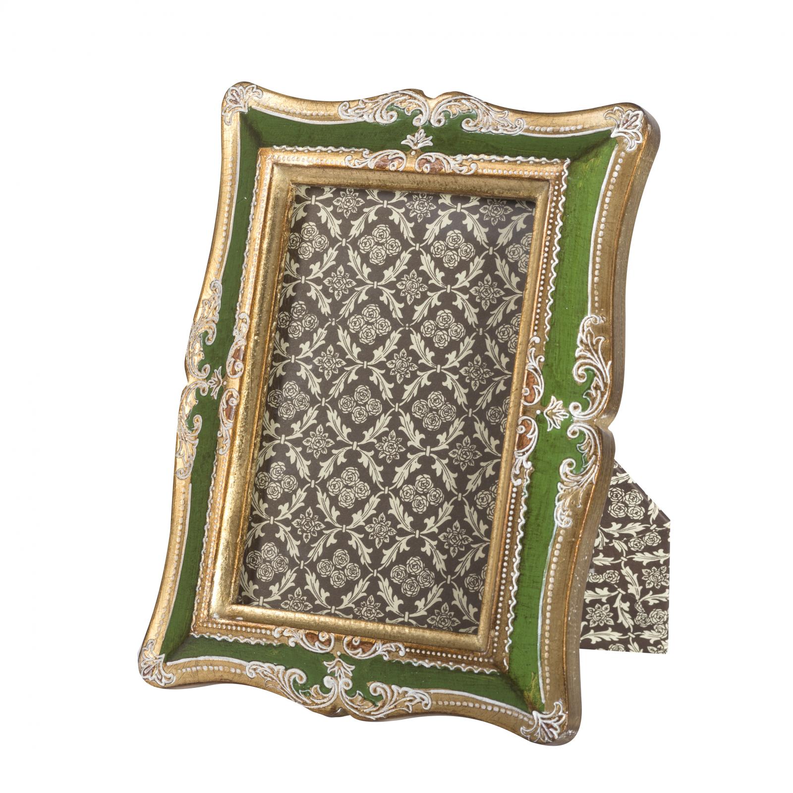 Shaped picture frame