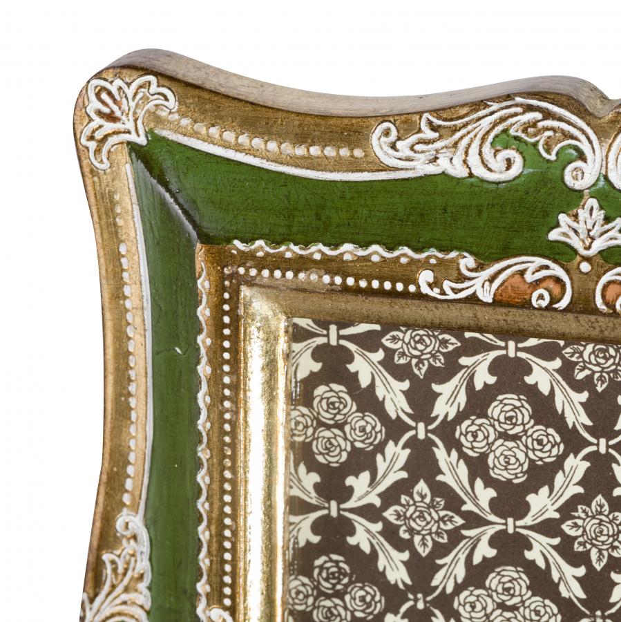 Shaped picture frame